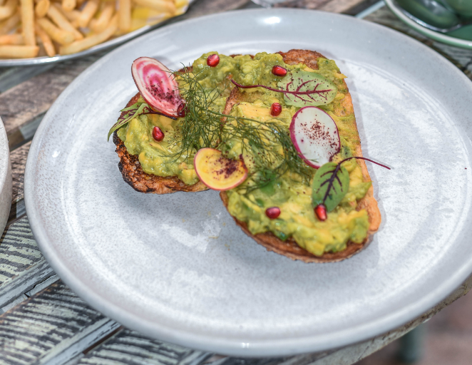 Smashed Avo On Multigrain Toast (V) | Lil Miss Collins